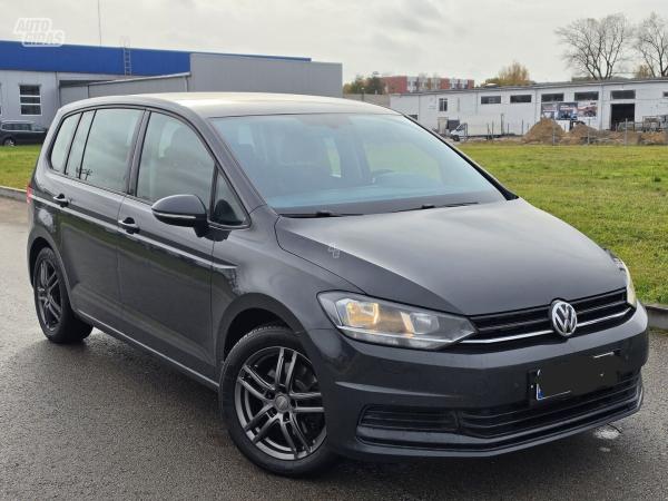 Volkswagen Touran 2016 Šilutė vietnē Pelēks Volkswagen Touran 2016 Šilutė, ar dzinēja tilpumu 1.60 L un nobraukumu 287 tūkst. km par 7300 €, foto 4 vietnē AUTOMOTO.COM.LV