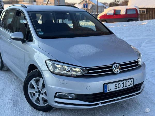 Pelēks Volkswagen Touran 2017 Raseiniai, ar dzinēja tilpumu 1.60 L un nobraukumu 259 tūkst. km par 9950 €, foto 3 vietnē AUTOMOTO.COM.LV