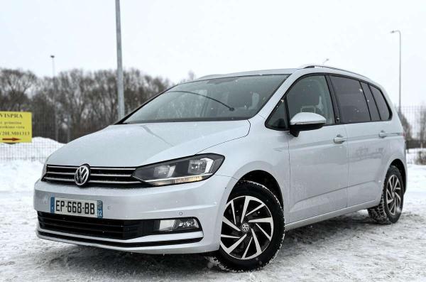 Pelēks Volkswagen Touran 2017 Tauragė, ar dzinēja tilpumu 1.60 L un nobraukumu 234 tūkst. km par 8200 €, foto 1 vietnē AUTOMOTO.COM.LV