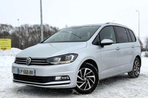 Grey Volkswagen Touran 2017 in Taurage, with an engine capacity of 1.60 L and mileage of 234 thousand km for 8200 €, photo  on AUTOMOTO.COM.LV