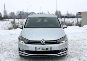 Grey Volkswagen Touran 2017 in Taurage, with an engine capacity of 1.60 L and mileage of 234 thousand km for 8200 €, photo 3 on AUTOMOTO.COM.LV