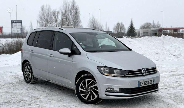 Pelēks Volkswagen Touran 2017 Tauragė, ar dzinēja tilpumu 1.60 L un nobraukumu 234 tūkst. km par 8200 €, foto 7 vietnē AUTOMOTO.COM.LV