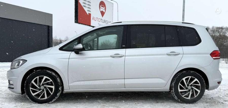 Grey Volkswagen Touran 2017 in Taurage, with an engine capacity of 1.60 L and mileage of 234 thousand km for 8200 €, photo 10 on AUTOMOTO.COM.LV
