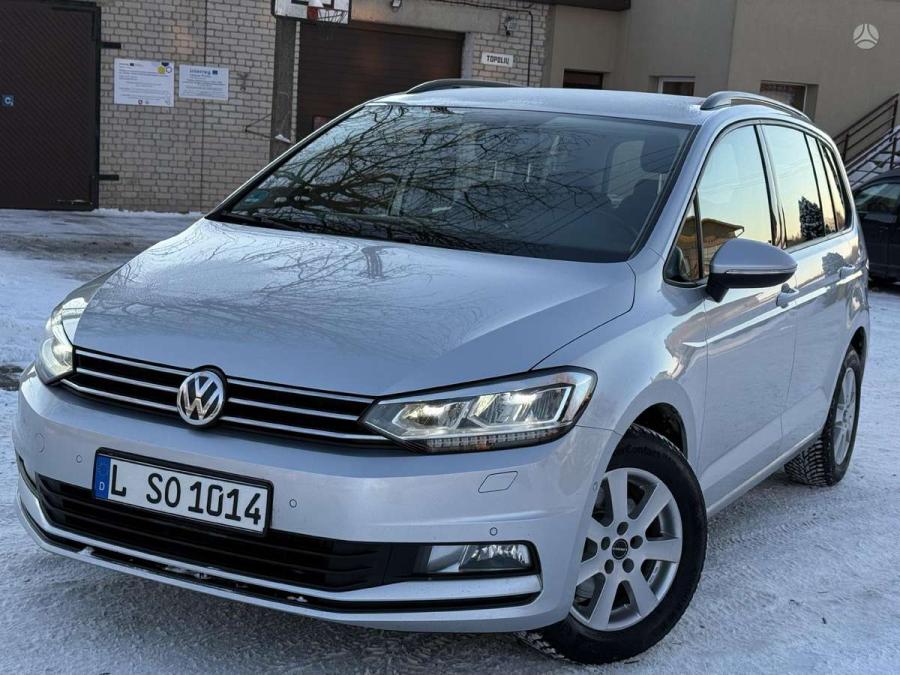 Pelēks Volkswagen Touran 2017 Raseiniai, ar dzinēja tilpumu 1.60 L un nobraukumu 240 tūkst. km par 9300 €, foto 17 vietnē AUTOMOTO.COM.LV
