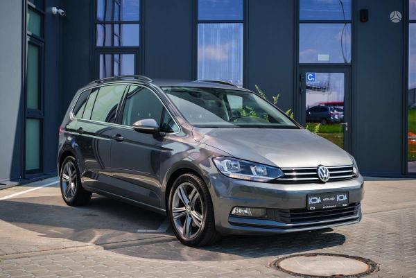 Grey Volkswagen Touran 2017 in Marijampole, with an engine capacity of 1.40 L and mileage of 205 thousand km for 12650 €, photo 1 on AUTOMOTO.COM.LV