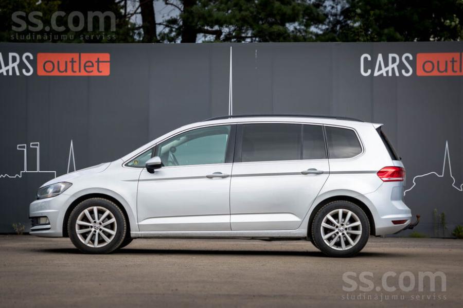 Grey Volkswagen Touran 2017 in Riga, with an engine capacity of 1.60 L and mileage of 208 thousand km for 10990 €, photo 6 on AUTOMOTO.COM.LV