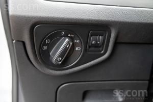 Grey Volkswagen Touran 2017 in Riga, with an engine capacity of 1.60 L and mileage of 208 thousand km for 10990 €, photo 16 on AUTOMOTO.COM.LV