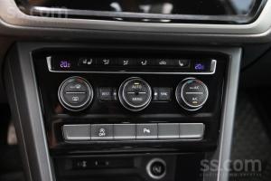 Grey Volkswagen Touran 2017 in Riga, with an engine capacity of 1.60 L and mileage of 208 thousand km for 10990 €, photo 18 on AUTOMOTO.COM.LV
