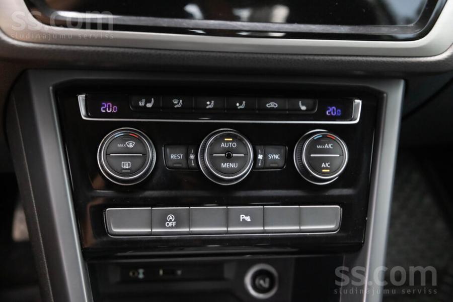 Grey Volkswagen Touran 2017 in Riga, with an engine capacity of 1.60 L and mileage of 208 thousand km for 10990 €, photo 18 on AUTOMOTO.COM.LV