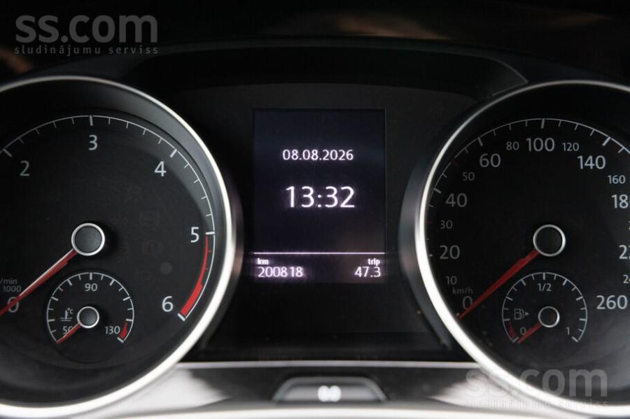 Grey Volkswagen Touran 2017 in Riga, with an engine capacity of 1.60 L and mileage of 208 thousand km for 10990 €, photo 22 on AUTOMOTO.COM.LV