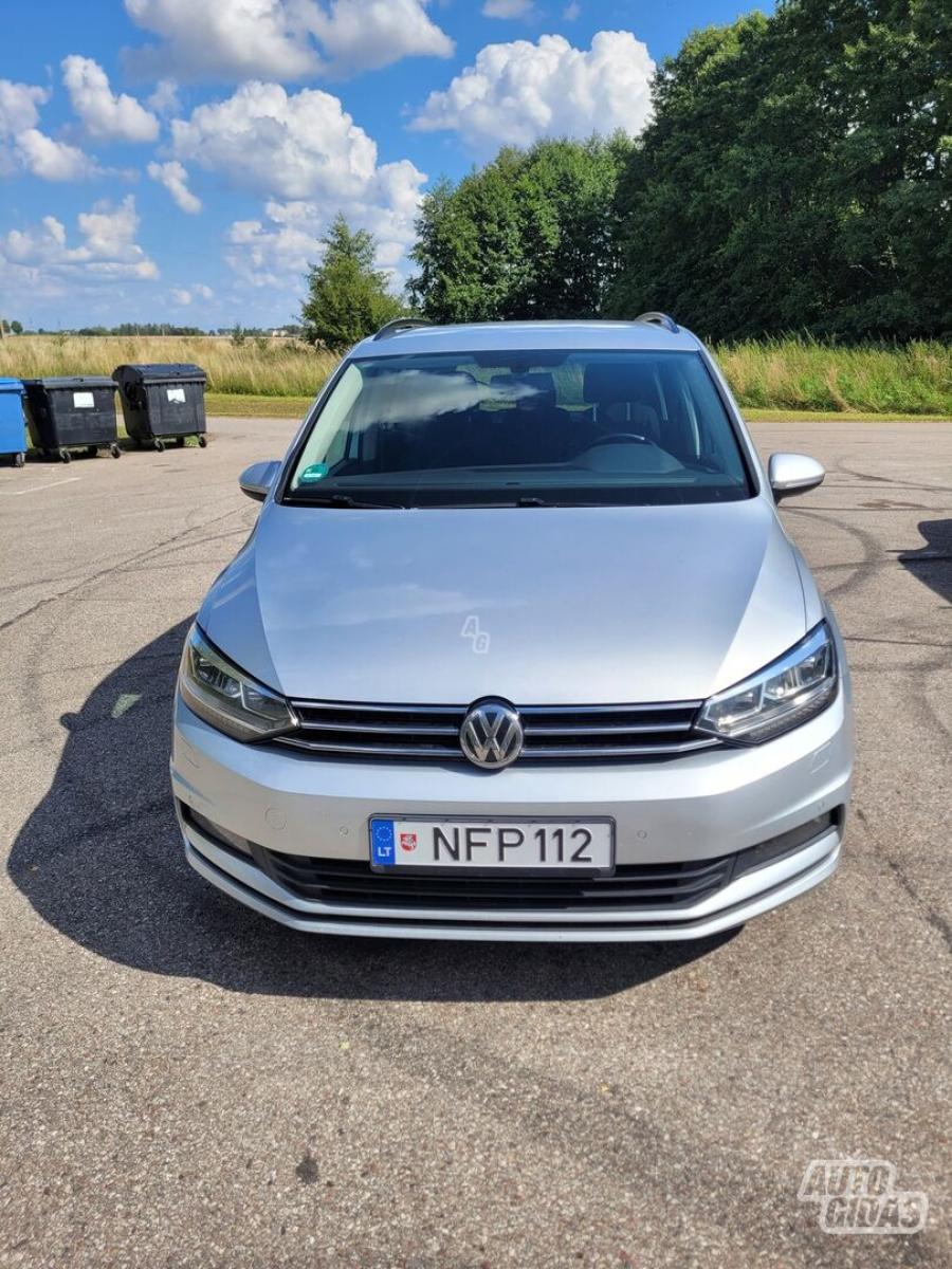 Pelēks Volkswagen Touran 2017 Vilkaviškis, ar dzinēja tilpumu 1.60 L un nobraukumu 330 tūkst. km par 9400 €, foto 1 vietnē AUTOMOTO.COM.LV