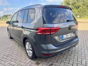 Pelēks Volkswagen Touran 2017 Tauragė, ar dzinēja tilpumu 1.60 L un nobraukumu 340 tūkst. km par 7950 €, foto 6 vietnē AUTOMOTO.COM.LV