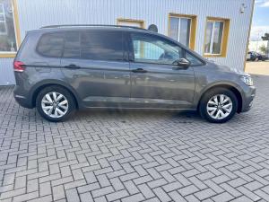 Pelēks Volkswagen Touran 2017 Tauragė, ar dzinēja tilpumu 1.60 L un nobraukumu 340 tūkst. km par 7950 €, foto 9 vietnē AUTOMOTO.COM.LV
