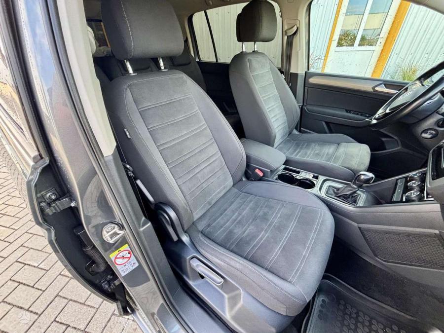 Pelēks Volkswagen Touran 2017 Tauragė, ar dzinēja tilpumu 1.60 L un nobraukumu 340 tūkst. km par 7950 €, foto 17 vietnē AUTOMOTO.COM.LV