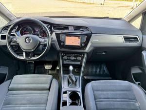 Pelēks Volkswagen Touran 2017 Tauragė, ar dzinēja tilpumu 1.60 L un nobraukumu 340 tūkst. km par 7950 €, foto 18 vietnē AUTOMOTO.COM.LV
