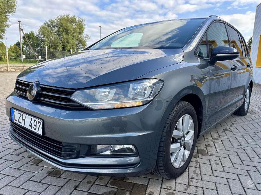 Pelēks Volkswagen Touran 2017 Tauragė, ar dzinēja tilpumu 1.60 L un nobraukumu 340 tūkst. km par 7950 €, foto 28 vietnē AUTOMOTO.COM.LV
