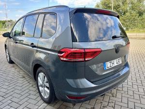 Pelēks Volkswagen Touran 2017 Tauragė, ar dzinēja tilpumu 1.60 L un nobraukumu 340 tūkst. km par 7950 €, foto 31 vietnē AUTOMOTO.COM.LV