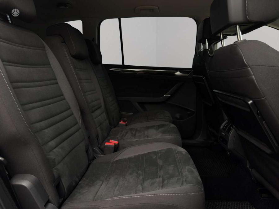 Grey Volkswagen Touran 2017 in Klaipeda, with an engine capacity of 1.80 L and mileage of 298 thousand km for 11999 €, photo 10 on AUTOMOTO.COM.LV