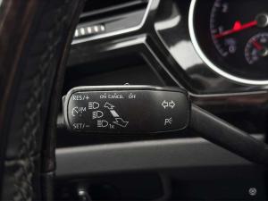 Grey Volkswagen Touran 2017 in Klaipeda, with an engine capacity of 1.80 L and mileage of 298 thousand km for 11999 €, photo 19 on AUTOMOTO.COM.LV