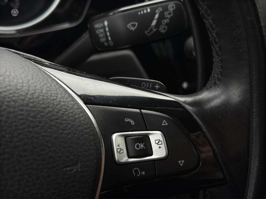 Grey Volkswagen Touran 2017 in Klaipeda, with an engine capacity of 1.80 L and mileage of 298 thousand km for 11999 €, photo 20 on AUTOMOTO.COM.LV