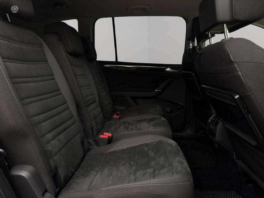 Grey Volkswagen Touran 2017 in Klaipeda, with an engine capacity of 1.80 L and mileage of 298 thousand km for 11999 €, photo 10 on AUTOMOTO.COM.LV