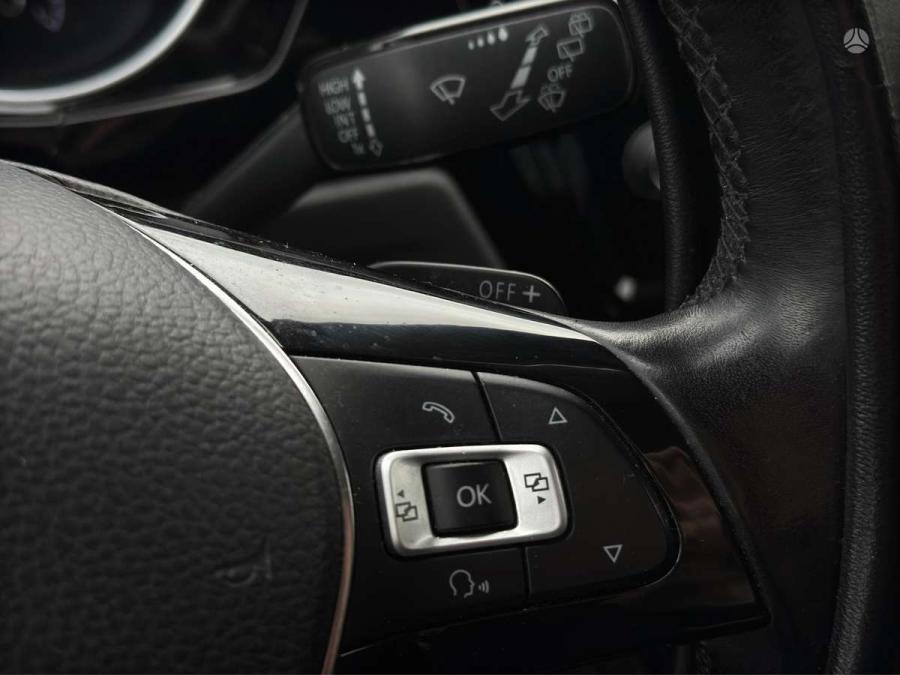 Grey Volkswagen Touran 2017 in Klaipeda, with an engine capacity of 1.80 L and mileage of 298 thousand km for 11999 €, photo 20 on AUTOMOTO.COM.LV