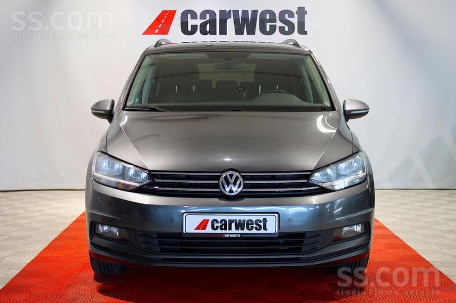 Pelēks Volkswagen Touran 2017 Rīga, ar dzinēja tilpumu 1.40 L un nobraukumu 175 tūkst. km par 14700 €, foto 3 vietnē AUTOMOTO.COM.LV