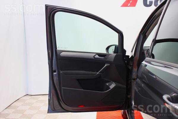Volkswagen Touran 2017 Rīga vietnē Pelēks Volkswagen Touran 2017 Rīga, ar dzinēja tilpumu 1.40 L un nobraukumu 175 tūkst. km par 14700 €, foto 8 vietnē AUTOMOTO.COM.LV