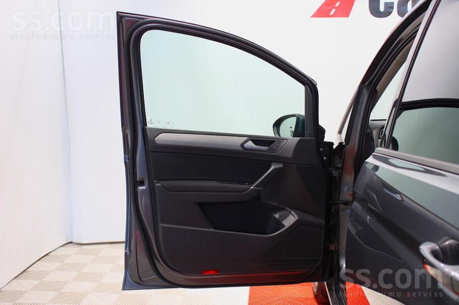 Pelēks Volkswagen Touran 2017 Rīga, ar dzinēja tilpumu 1.40 L un nobraukumu 175 tūkst. km par 14700 €, foto 8 vietnē AUTOMOTO.COM.LV