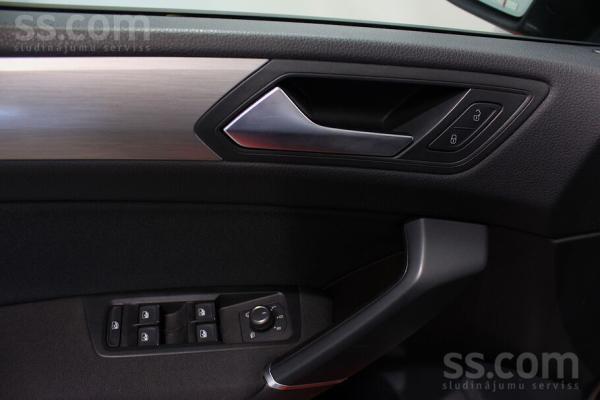 Volkswagen Touran 2017 Rīga vietnē Pelēks Volkswagen Touran 2017 Rīga, ar dzinēja tilpumu 1.40 L un nobraukumu 175 tūkst. km par 14700 €, foto 9 vietnē AUTOMOTO.COM.LV