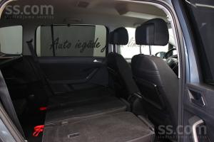 Pelēks Volkswagen Touran 2017 Rīga, ar dzinēja tilpumu 1.40 L un nobraukumu 175 tūkst. km par 14700 €, foto 24 vietnē AUTOMOTO.COM.LV