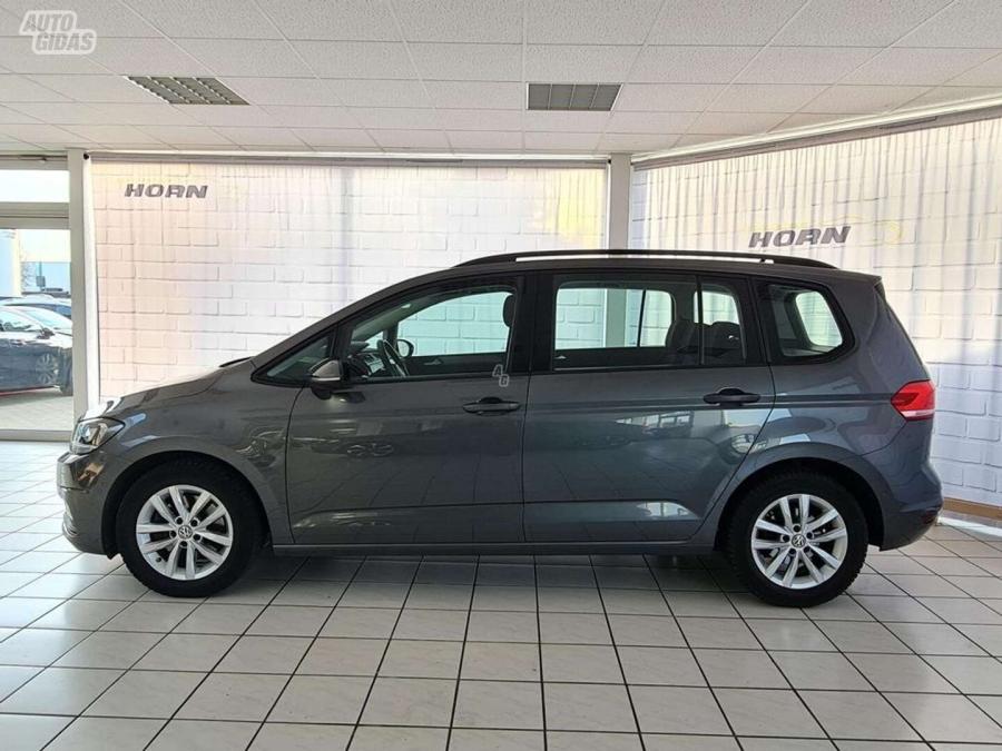 Pelēks Volkswagen Touran 2018 Kauņa, ar dzinēja tilpumu 0.00 L un nobraukumu 60 tūkst. km par 25480 €, foto 4 vietnē AUTOMOTO.COM.LV