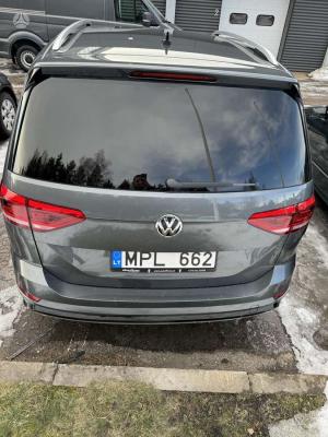 Grey Volkswagen Touran 2018 in Vilnius, with an engine capacity of 1.60 L and mileage of 240 thousand km for 15500 €, photo 9 on AUTOMOTO.COM.LV