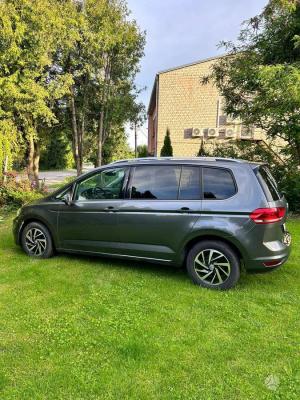 Pelēks Volkswagen Touran 2018 Biržai, ar dzinēja tilpumu 1.60 L un nobraukumu 153 tūkst. km par 12000 €, foto 5 vietnē AUTOMOTO.COM.LV