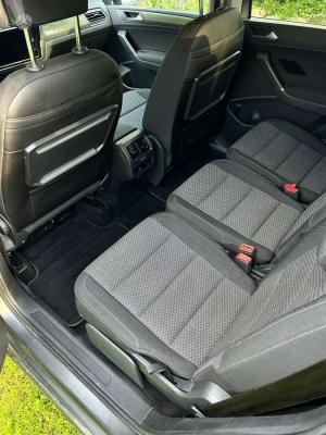Pelēks Volkswagen Touran 2018 Biržai, ar dzinēja tilpumu 1.60 L un nobraukumu 153 tūkst. km par 12000 €, foto 16 vietnē AUTOMOTO.COM.LV