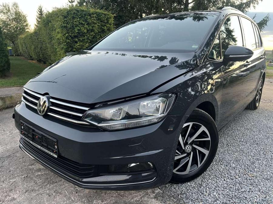 Grey Volkswagen Touran 2018 in Kaunas, with an engine capacity of 1.97 L and mileage of 172 thousand km for 8250 €, photo 10 on AUTOMOTO.COM.LV