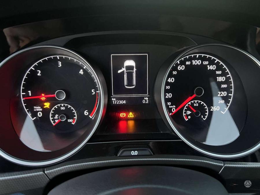 Grey Volkswagen Touran 2018 in Kaunas, with an engine capacity of 1.97 L and mileage of 172 thousand km for 8250 €, photo 23 on AUTOMOTO.COM.LV