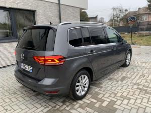 Grey Volkswagen Touran 2019 in Kaunas, with an engine capacity of 1.60 L and mileage of 262 thousand km for 12350 €, photo 3 on AUTOMOTO.COM.LV