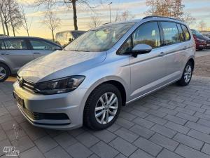 Grey Volkswagen Touran 2019 in Kaunas, with an engine capacity of 1.50 L and mileage of 64 thousand km for 23738 €, photo  on AUTOMOTO.COM.LV