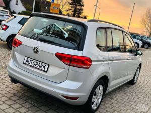 Grey Volkswagen Touran 2019 in Kaunas, with an engine capacity of 2.00 L and mileage of 60 thousand km for 24136 €, photo 6 on AUTOMOTO.COM.LV