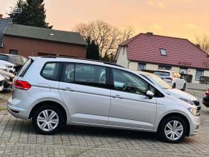 Grey Volkswagen Touran 2019 in Kaunas, with an engine capacity of 2.00 L and mileage of 60 thousand km for 24136 €, photo 7 on AUTOMOTO.COM.LV