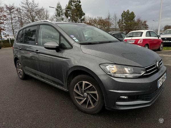 Pelēks Volkswagen Touran 2019 Tauragė, ar dzinēja tilpumu 1.50 L un nobraukumu 258 tūkst. km par 8400 €, foto 1 vietnē AUTOMOTO.COM.LV