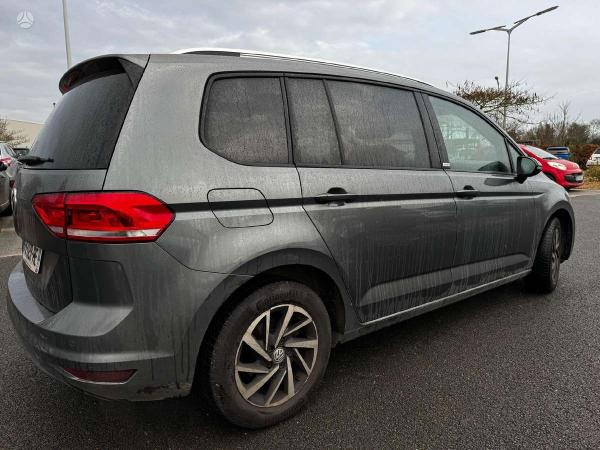 Pelēks Volkswagen Touran 2019 Tauragė, ar dzinēja tilpumu 1.50 L un nobraukumu 258 tūkst. km par 8400 €, foto 6 vietnē AUTOMOTO.COM.LV