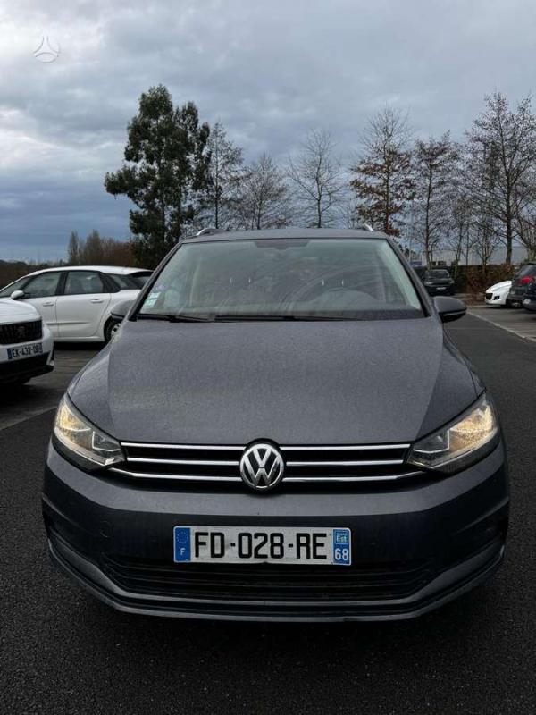 Pelēks Volkswagen Touran 2019 Tauragė, ar dzinēja tilpumu 1.50 L un nobraukumu 258 tūkst. km par 8400 €, foto 7 vietnē AUTOMOTO.COM.LV