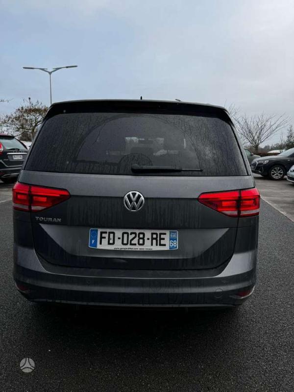 Pelēks Volkswagen Touran 2019 Tauragė, ar dzinēja tilpumu 1.50 L un nobraukumu 258 tūkst. km par 8400 €, foto 8 vietnē AUTOMOTO.COM.LV