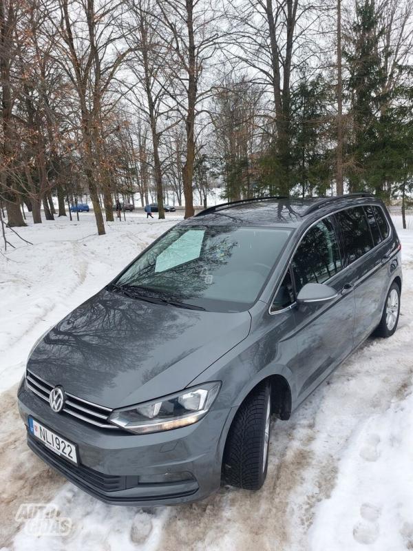 Grey Volkswagen Touran 2019 in Mazeikiai, with an engine capacity of 1.60 L and mileage of 347 thousand km for 10300 €, photo 7 on AUTOMOTO.COM.LV