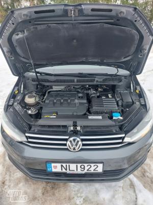Grey Volkswagen Touran 2019 in Mazeikiai, with an engine capacity of 1.60 L and mileage of 347 thousand km for 10900 €, photo 9 on AUTOMOTO.COM.LV