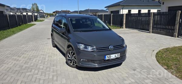Grey Volkswagen Touran 2019 in Riga, with an engine capacity of 1.60 L and mileage of 287 thousand km for 13500 €, photo 5 on AUTOMOTO.COM.LV