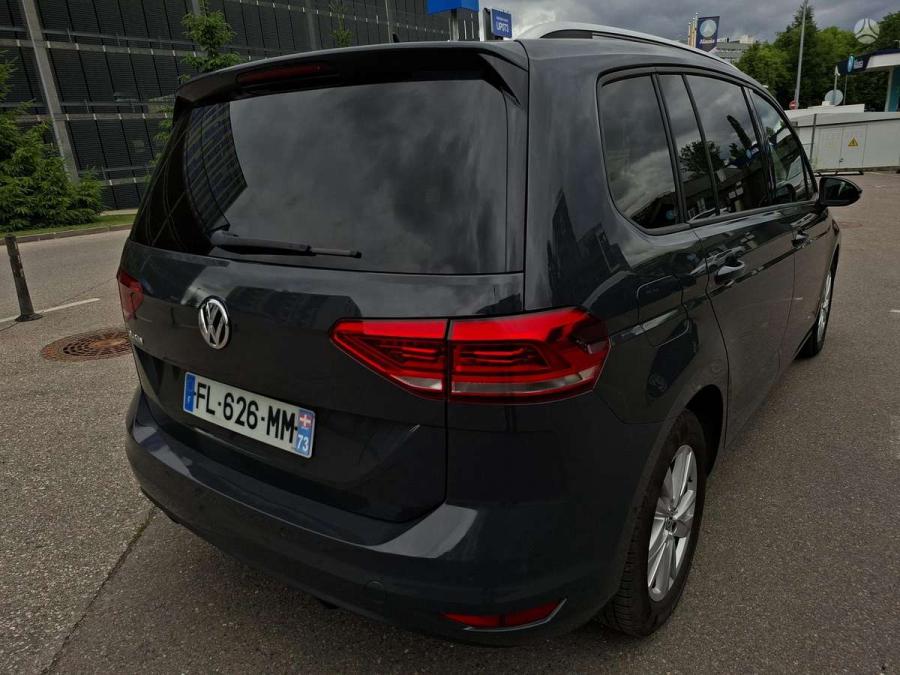 Pelēks Volkswagen Touran 2019 Viļņa, ar dzinēja tilpumu 1.50 L un nobraukumu 205 tūkst. km par 10990 €, foto 9 vietnē AUTOMOTO.COM.LV