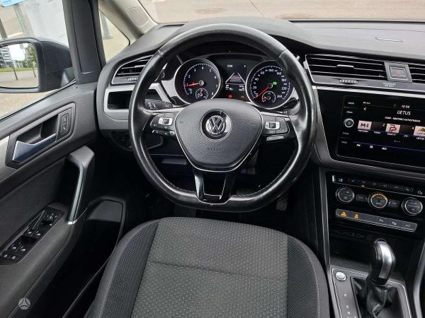 Grey Volkswagen Touran 2019 in Vilnius, with an engine capacity of 1.50 L and mileage of 205 thousand km for 10990 €, photo 10 on AUTOMOTO.COM.LV